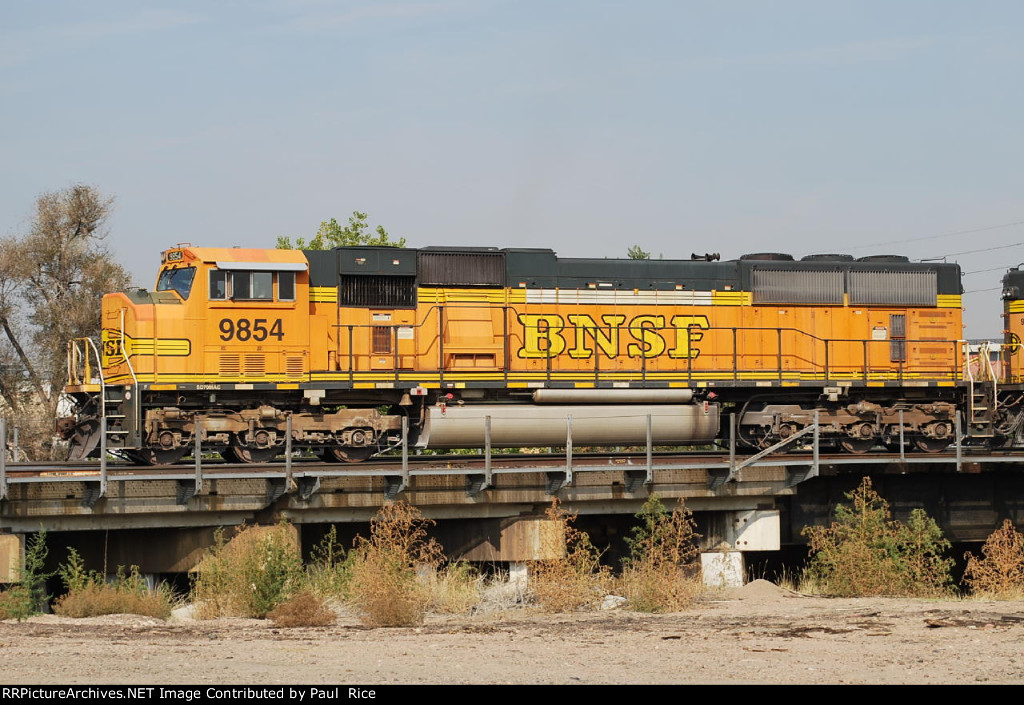 BNSF 9854